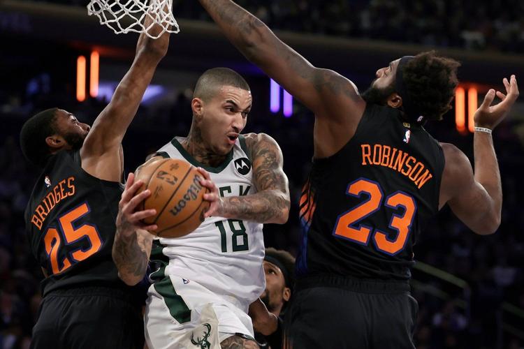 Jalen Brunson scores 37 points as Knicks fend off Bucks 118-109 and ...