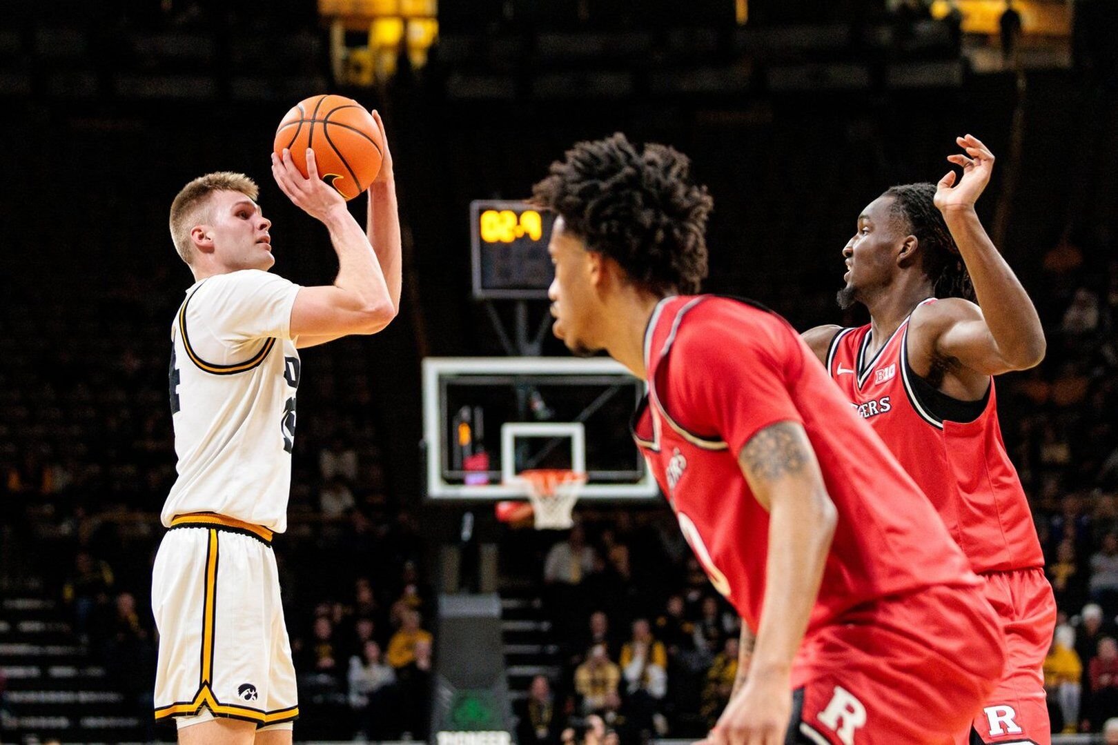 Stirtz scores 20 points and Iowa puts down Scarlet Knights in 68-62 win