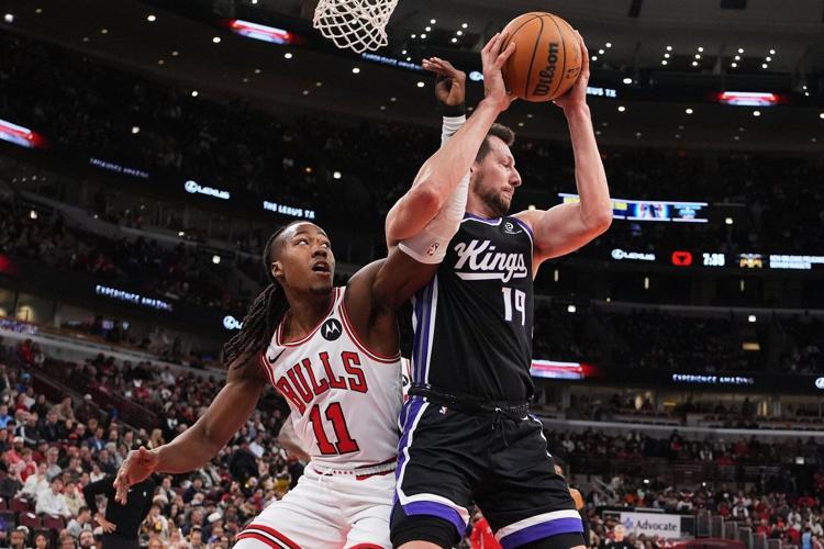 Matas Buzelis scores 27 and Bulls move to 4-0 with 126-113 win over Kings