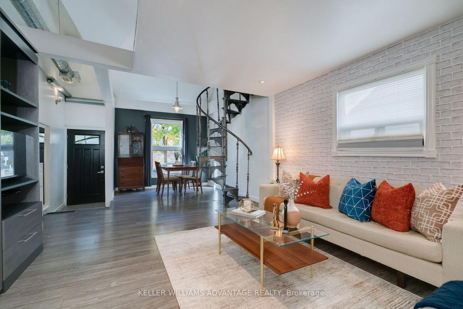 This Toronto bungaloft is up for $679,000. Will it sell?