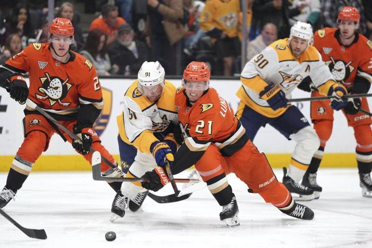 Killorn scores tiebreaking goal midway through 3rd period, Ducks beat ...