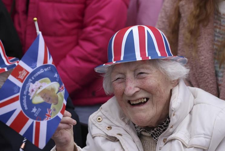 Casket of Queen Elizabeth II returns home to London