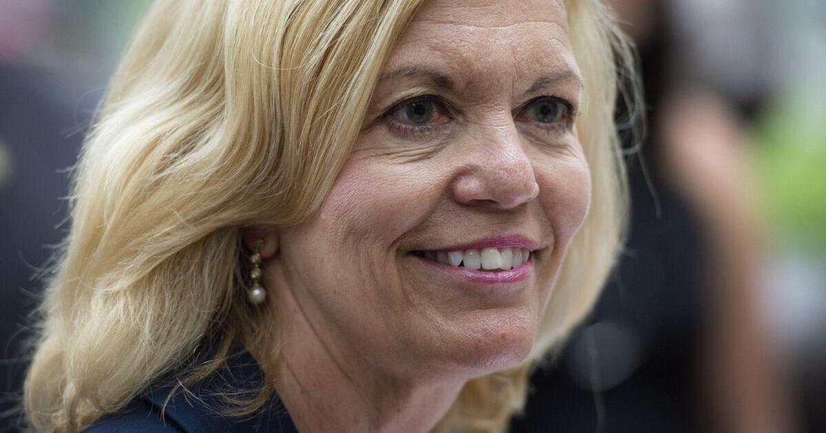 Lisa MacLeod endorses Christine Elliott for PC leadership