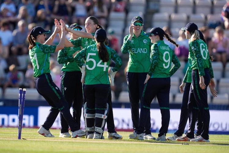 New Zealand edge Ireland by 4 runs to keep Women's T20 World Cup hopes ...