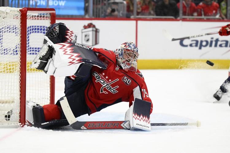 Charlie Lindgren shines with a windmill save as the Capitals beat the ...