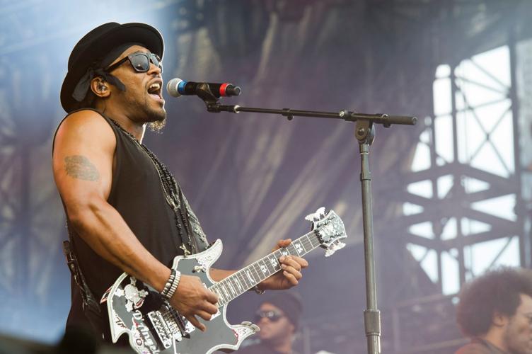D’Angelo, R&B icon known for ‘Untitled (How Does It Feel),’ dies