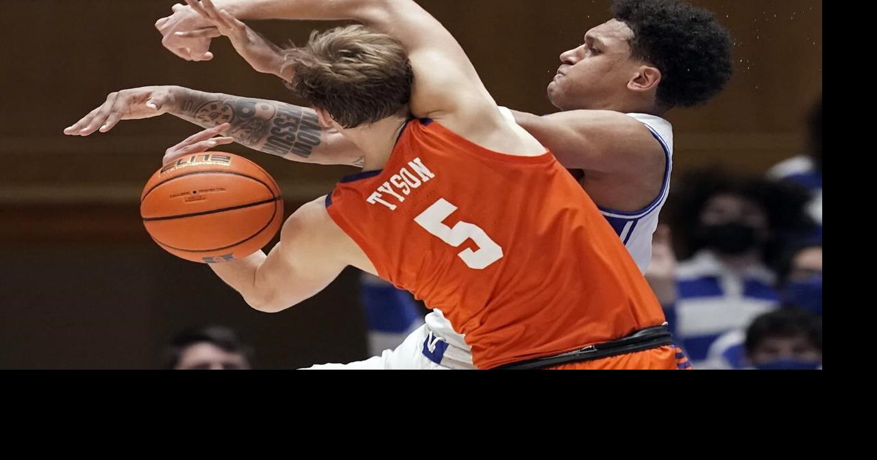 Clemson starting forward Tyson out with broken clavicle