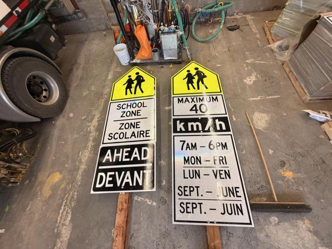 Ontario government’s speed camera replacement signs too large