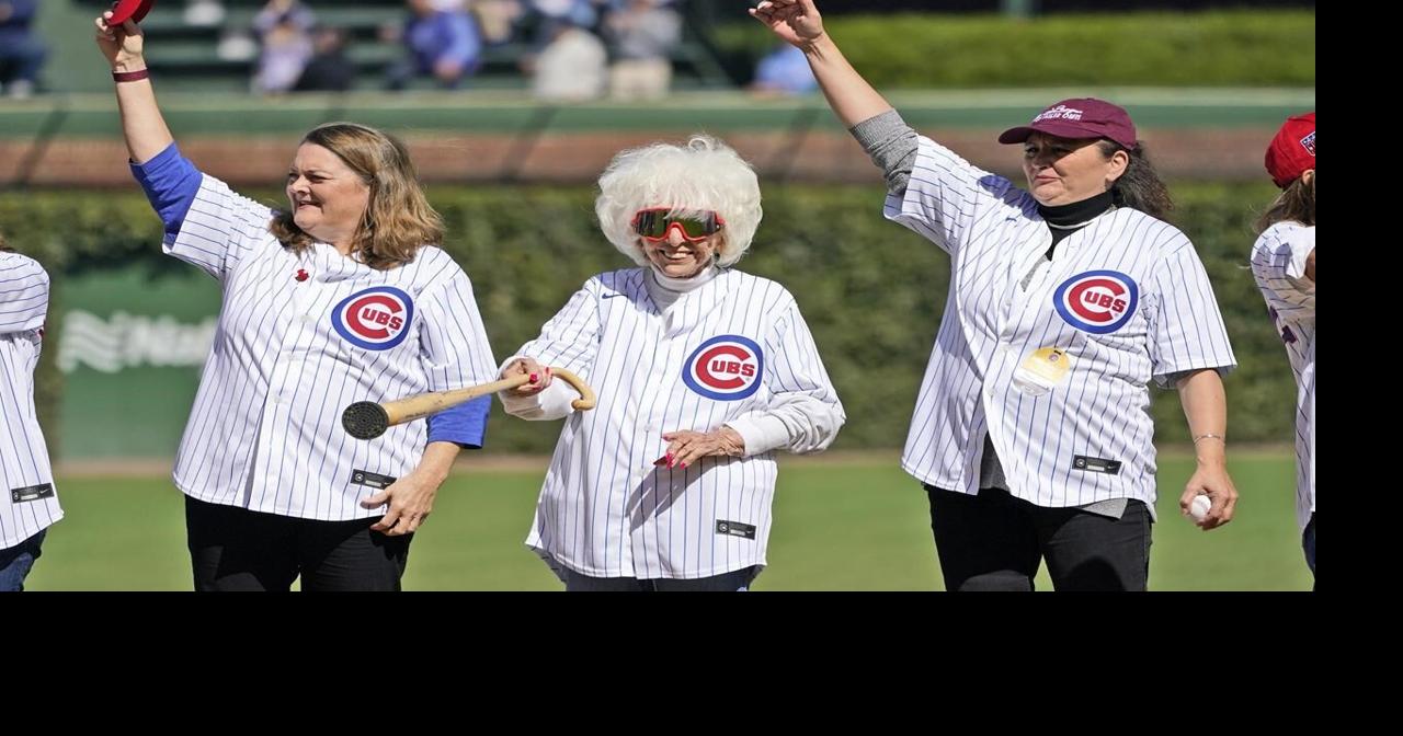 Phillies lose 5th straight, Cubs sweep season series 6-0