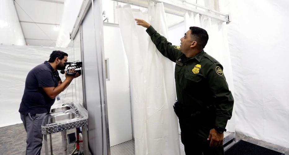 Government to house more immigrants in tents at the border