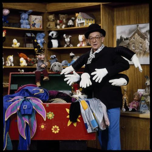 Hot doc: How Canada fell in love with ‘Mr. Dressup’