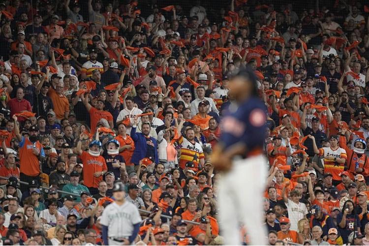 Love ‘em or hate ‘em, Series-bound Astros keep on winning