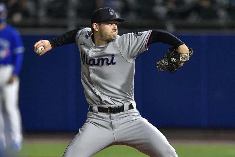 Blue Jays obtain Bass, Pop from Miami at MLB trade deadline