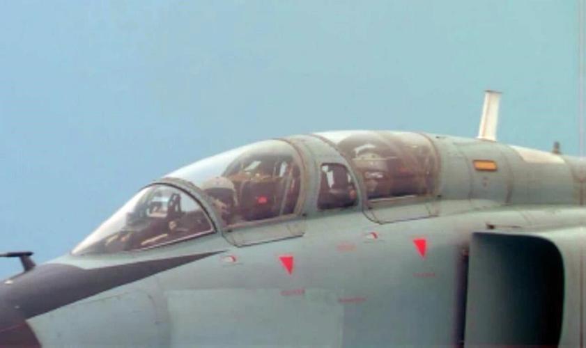 Pentagon releases footage of hundreds of 'highly concerning' aircraft ...