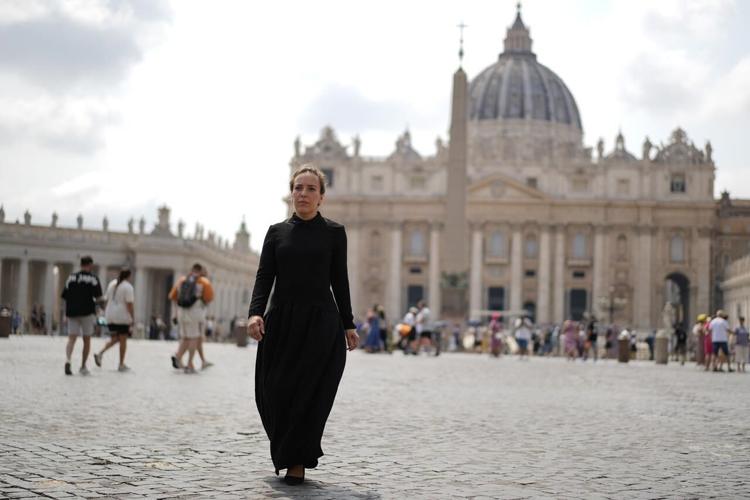 Pope meets with wife and family of Julian Assange, who says pontiff ...