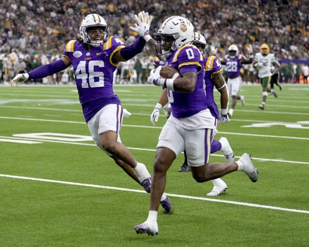 Nussmeier throws for 304 yards and 3 TDs as LSU beats Baylor 44-31 in ...