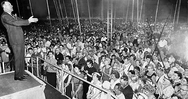 Oral Roberts, 91: A trailblazer of televangelism