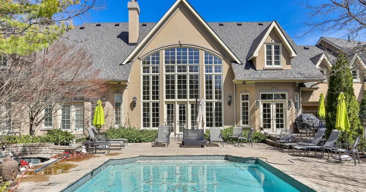 Luxe home on Toronto’s Bridle Path hosts family gatherings