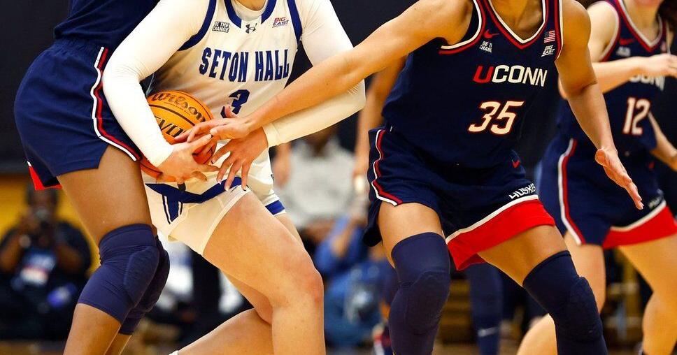 UConn extends winning streak against Seton Hall to 43 games with 92-52 ...