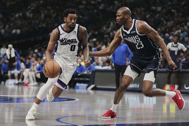 Kings dominant in 122-98 win over Mavericks, who lose Irving to left ...