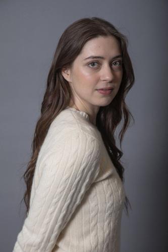 Singer-songwriter Lizzy McAlpine makes her Broadway debut, coming at a ...