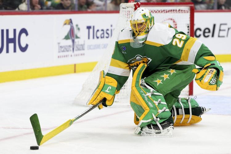 Crosby scores a pair of goals and Jarry stops 30 shots as Penguins top ...