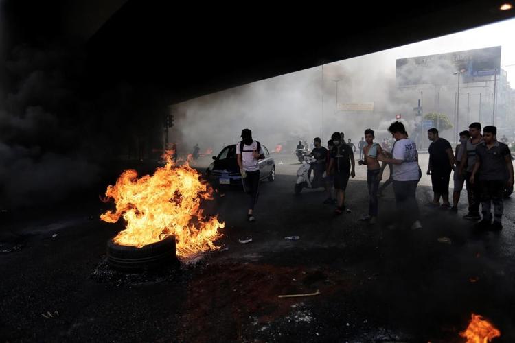 Faced with protests, Lebanon PM blames own gov’t for crisis