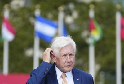 Bob Rae and the cascade of crises