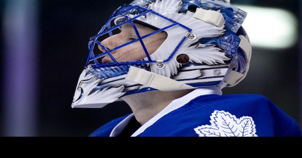 Sparks injury forces Babcock to play Bernier