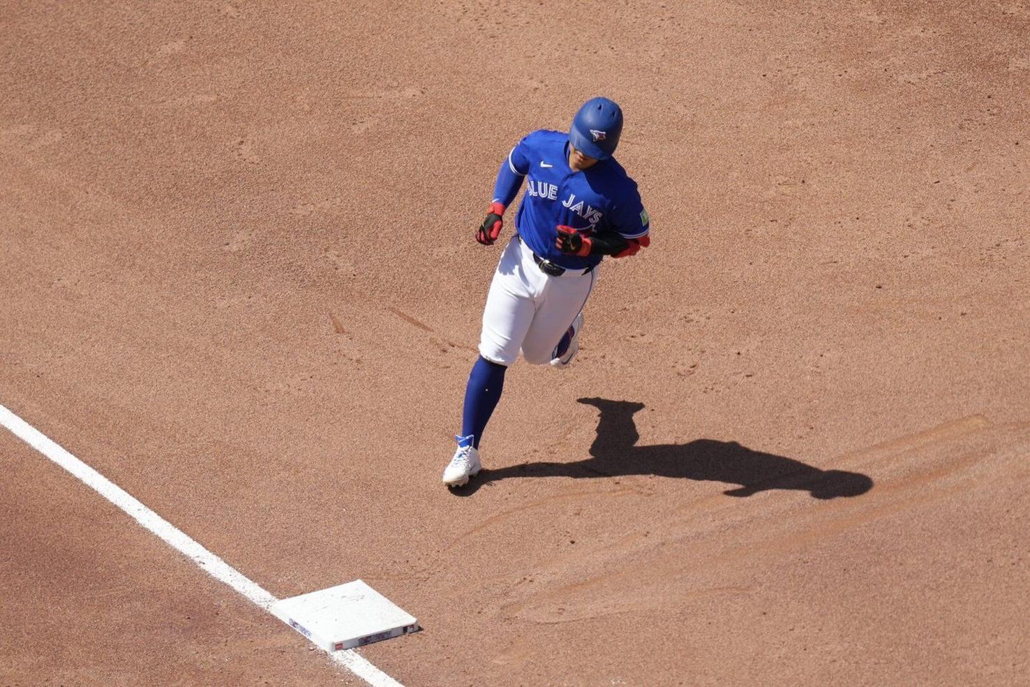 Okamoto's homer leads Jays to 2-1 win in rubber match with Marlins