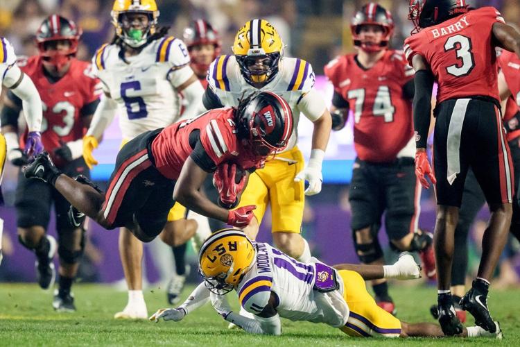 Damian Ramos kicks 2 FGs, LSU beats Western Kentucky 13-10