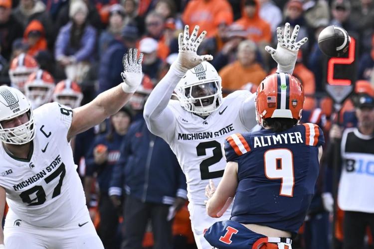 Josh McCray runs for three TDs to lead Illinois to a 38-16 win over ...