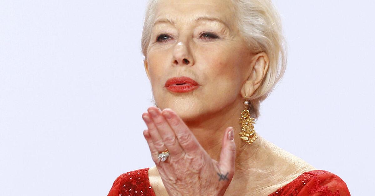 Helen Mirren found bliss in Colbert kiss