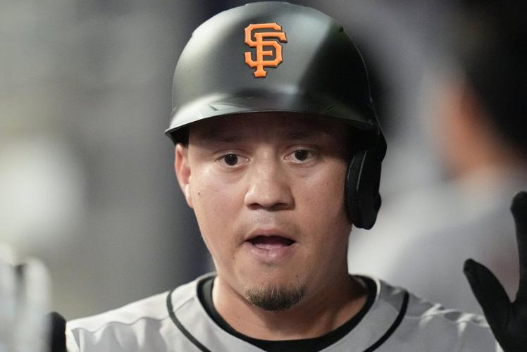 Rafael Devers starts at first base and helps Giants beat Braves 9-0 to ...