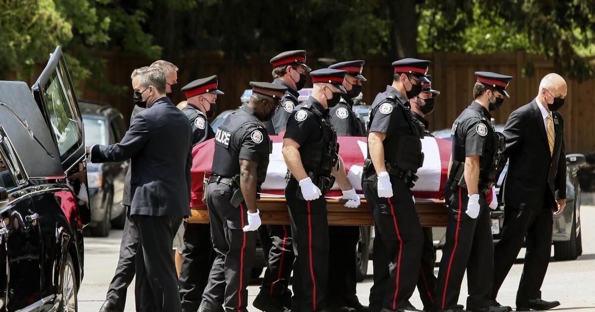 Toronto police pay tribute to Const. Jeffrey Northrup in escort to ...