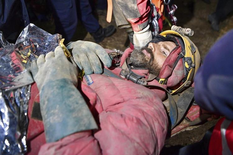 American researcher doing well after rescue from a deep Turkish cave ...