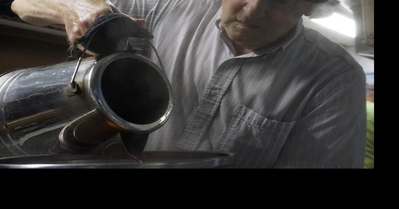 Clergy dish up meatball sundaes, pickle ice pops and a little faith at ...