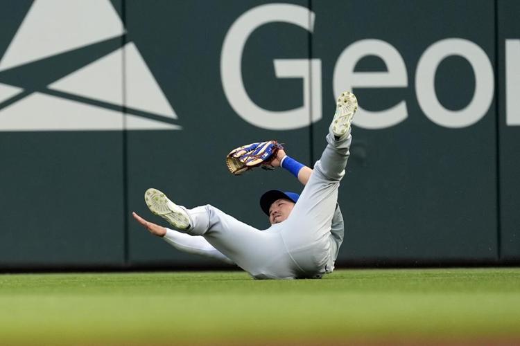 Matt Olson hits 3-run homer to support Chris Sale's dominant start in ...