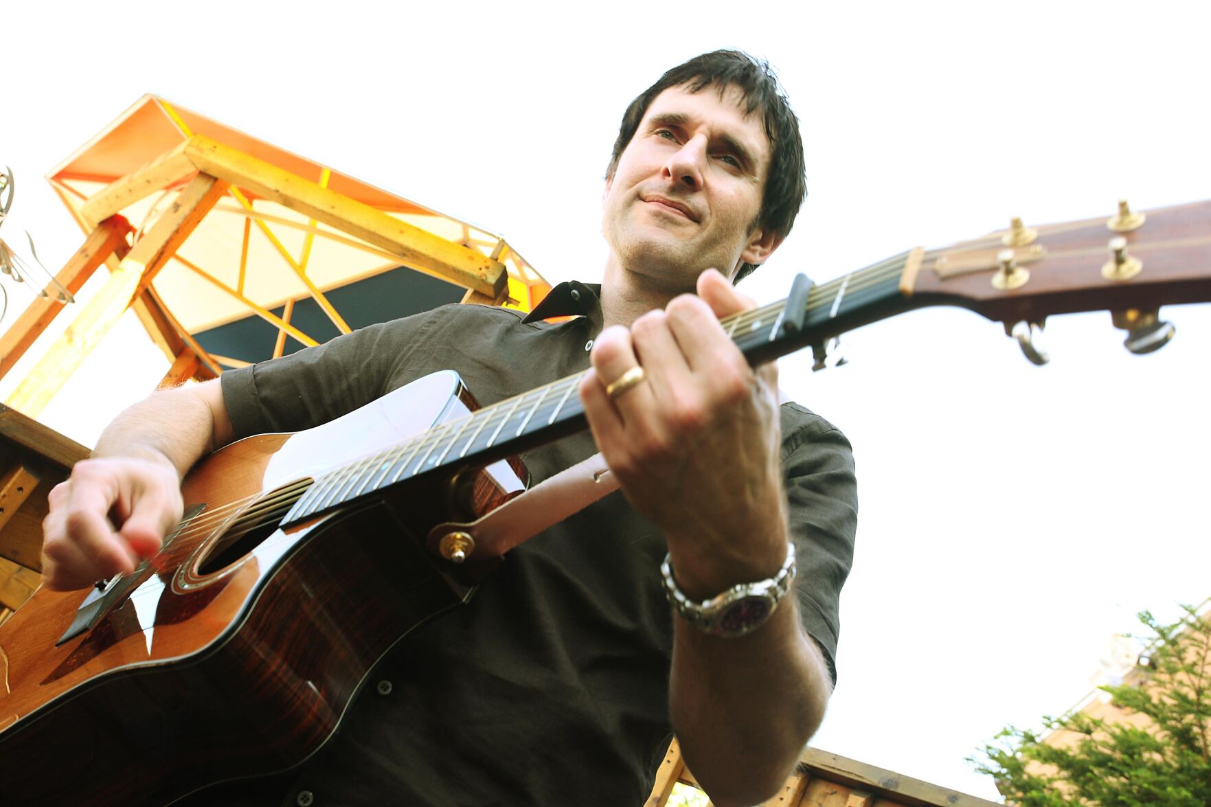 Concert organizer says airline broke musicians’ instruments