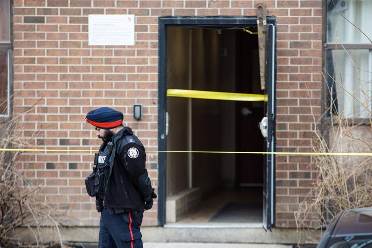 Man in his 30s dies in hospital after stabbing in North York