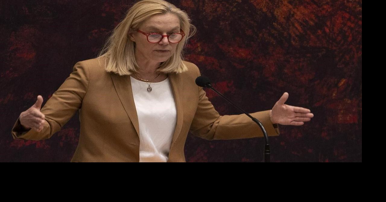 Leaders of 4 Dutch parties open to renewing coalition