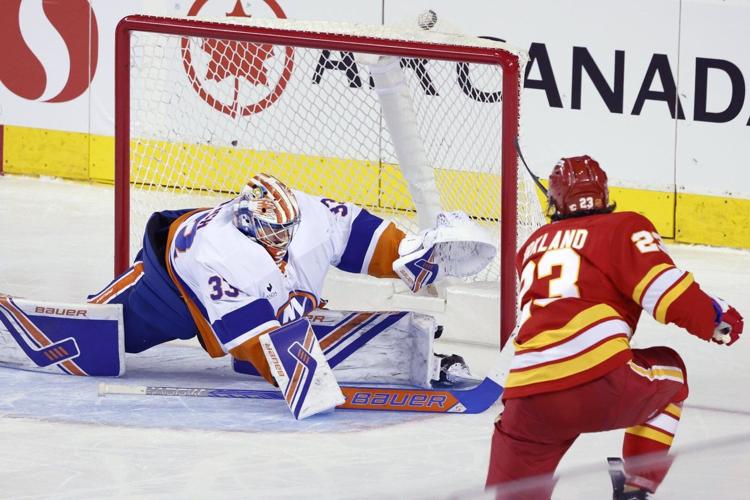 Klapka, Wolf lead Calgary Flames to 4-2 victory over New York Islanders