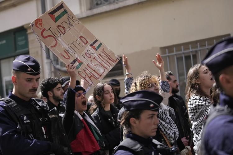 French police remove pro-Palestinian students from the courtyard of ...