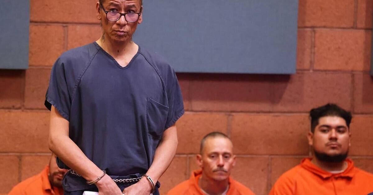 Bail $300K for former ‘Dances With Wolves’ actor