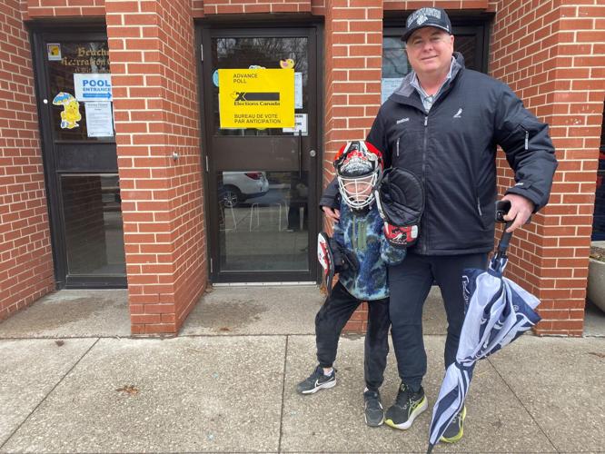 Beaches polling station bustles again as advance voting ends