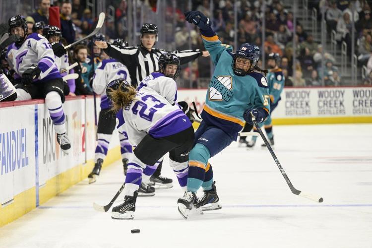 Sirens top Frost 4-1 in front of record crowd for women's pro hockey ...