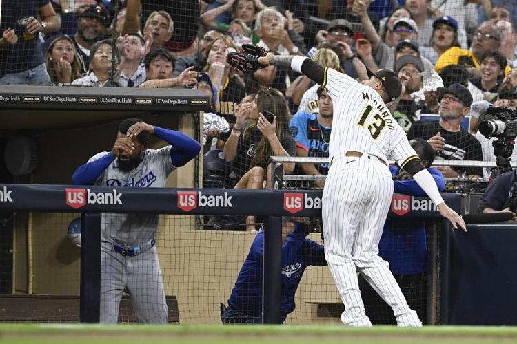 Pinch-hitter Solano delivers winning single in the 10th as the Padres ...