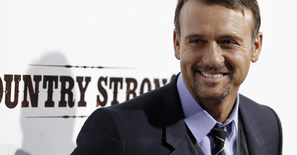 Tim McGraw and the fine art of changing hats