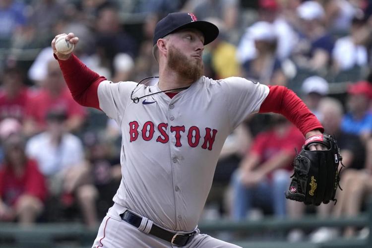 Hamilton homers and Red Sox rally for 6-4 win over White Sox in 10 innings