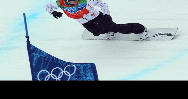 Mike Robertson wins silver in snowboard cross
